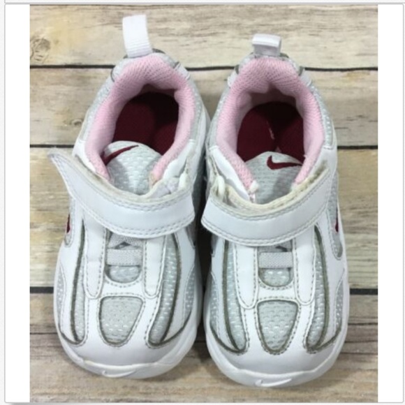Nike | Shoes | Nike Hook Loop Fastener Athletic Tennis Shoes 5c | Poshmark